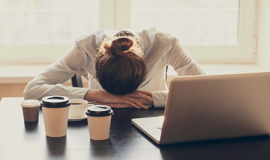 Beat the 3 pm Slump: Why You’re So Tired and What You Can Do About It